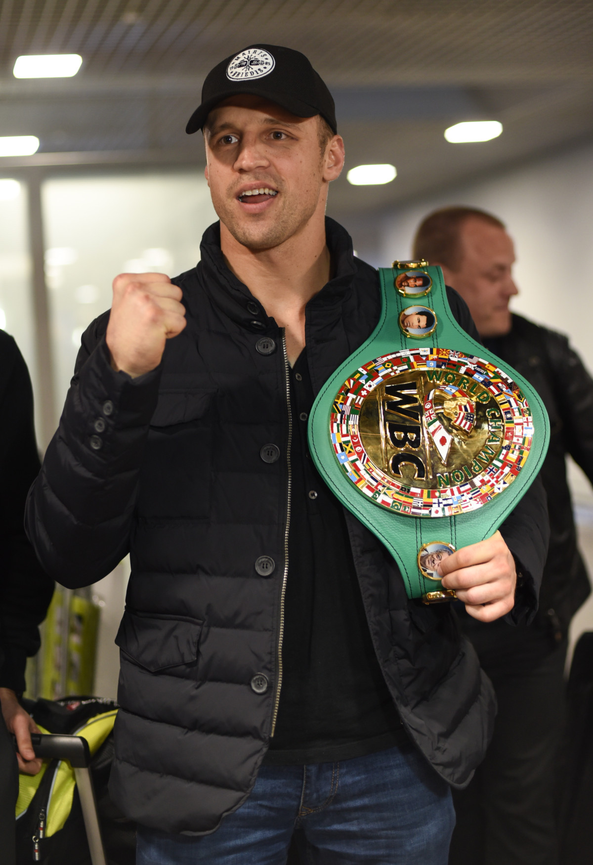 Foto: WBC pasaules čempions Briedis atgriežas Latvijā – Bokss ...